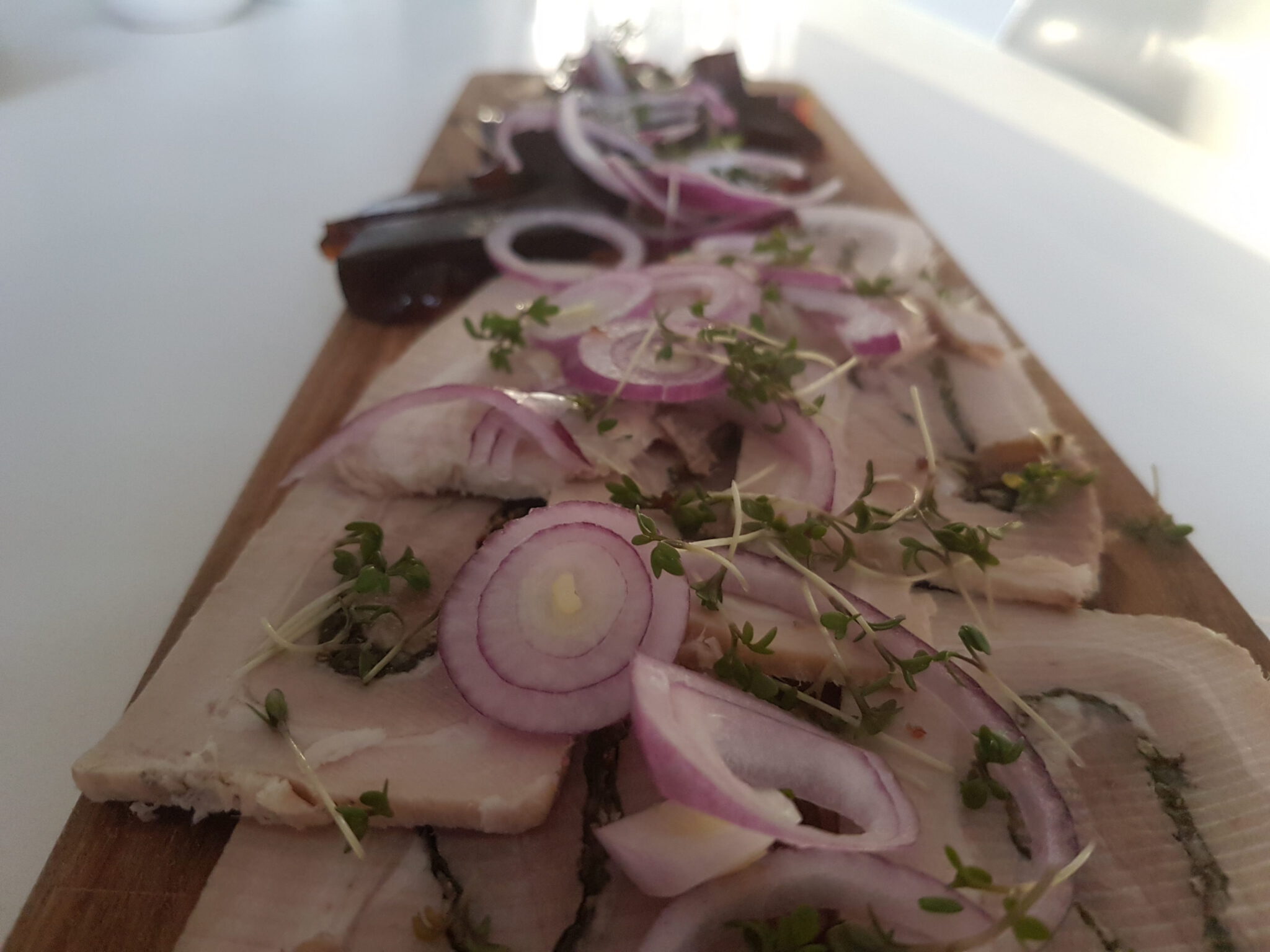 Hjemmelavet rullepølse med sky til din julefrokost - Hvad Drikker Man Til?